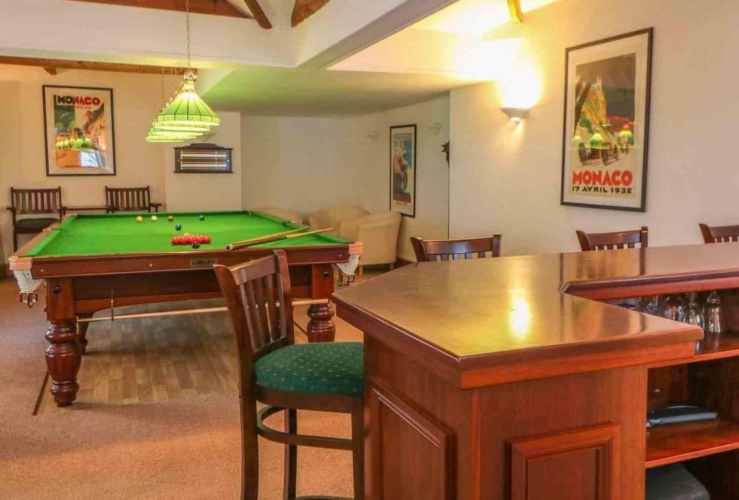 Party Houses with Games Rooms - Party Houses UK
