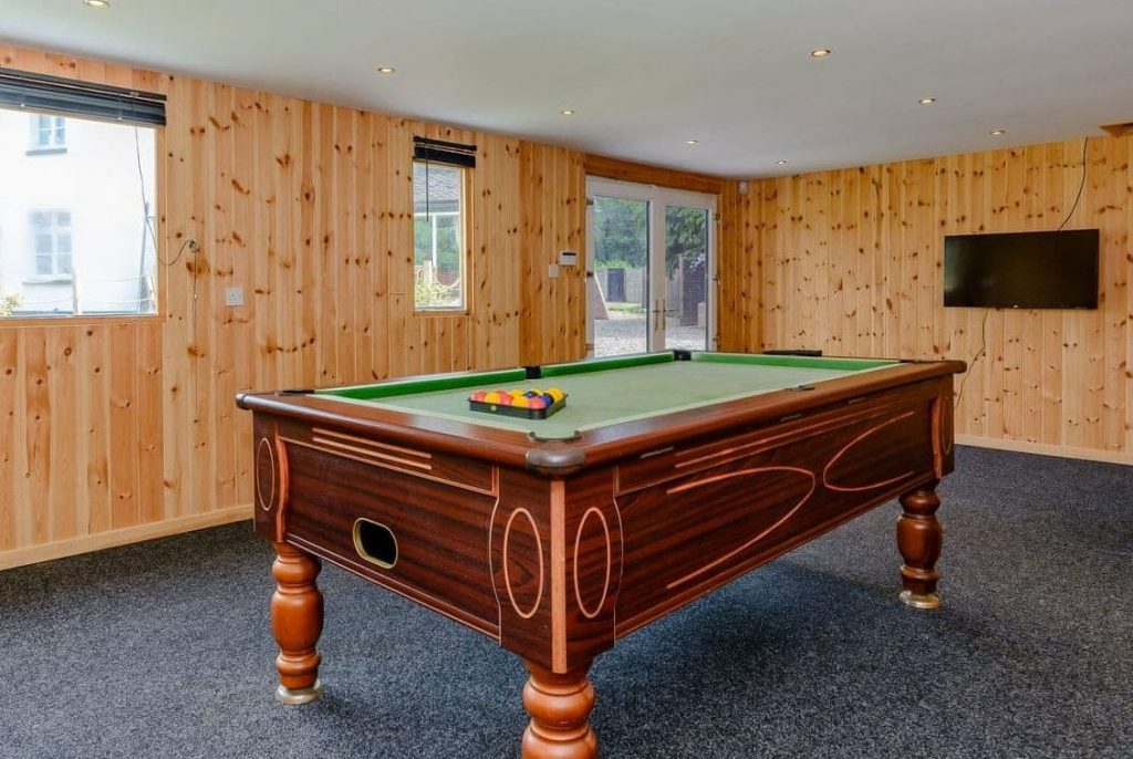 Party Houses with Games Rooms - Party Houses UK