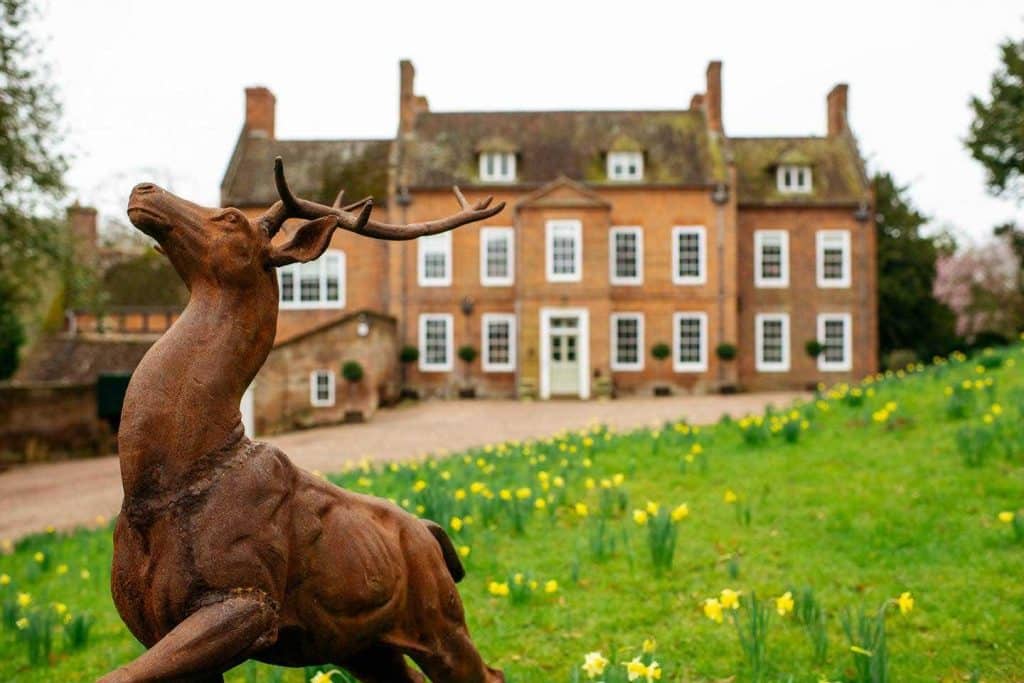 Manor Houses, Halls & Barns for Hire in the UK - Party Houses