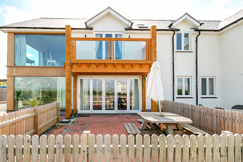 Enjoy Stag Do UK Accommodation - Party Houses UK